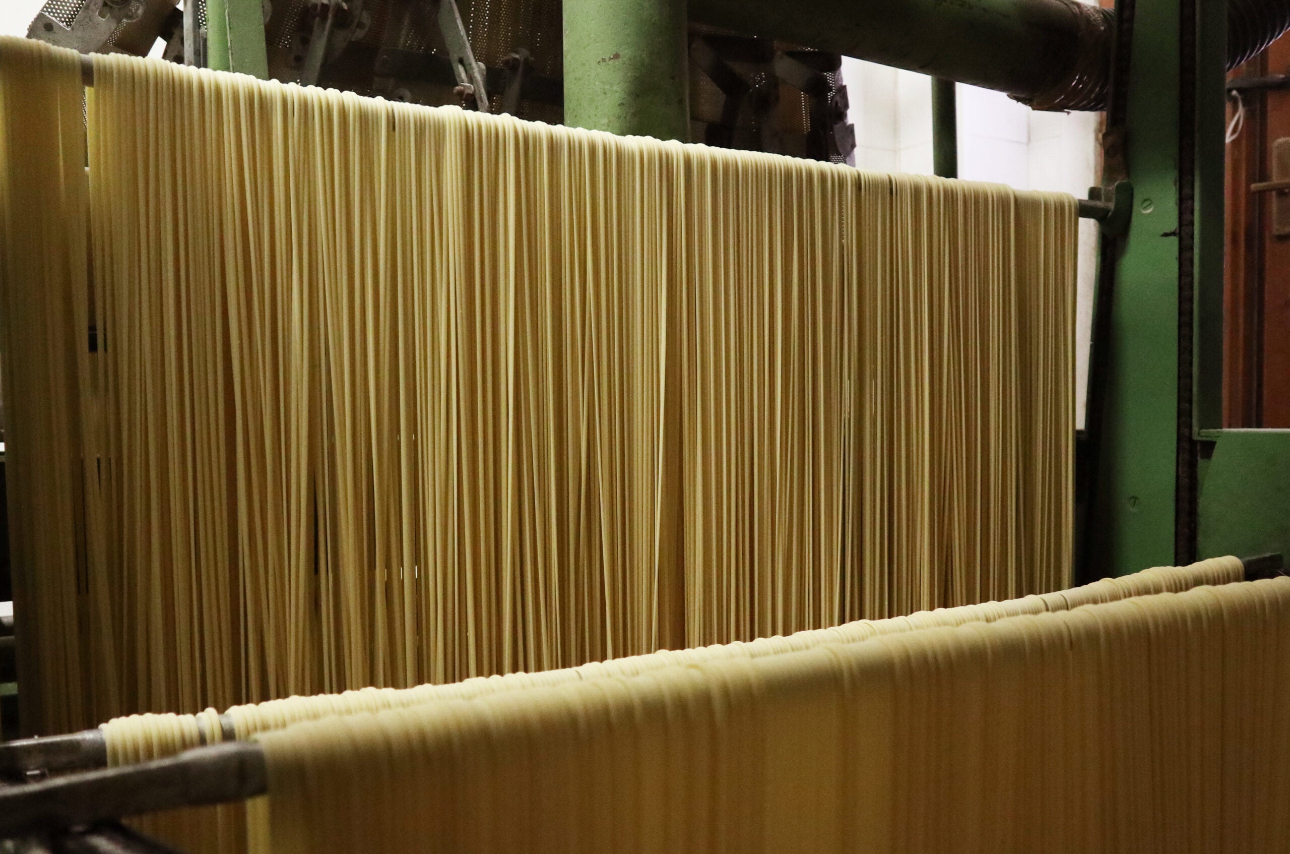 How is spaghetti made